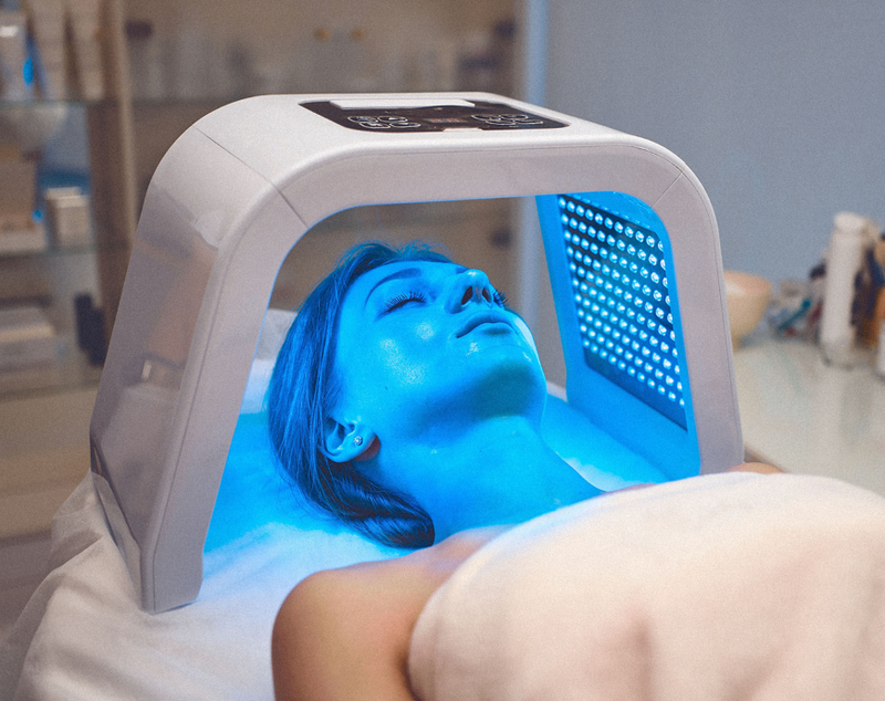 LED Showdown: led light therapy at home vs In-Clinic - Which is Better ...